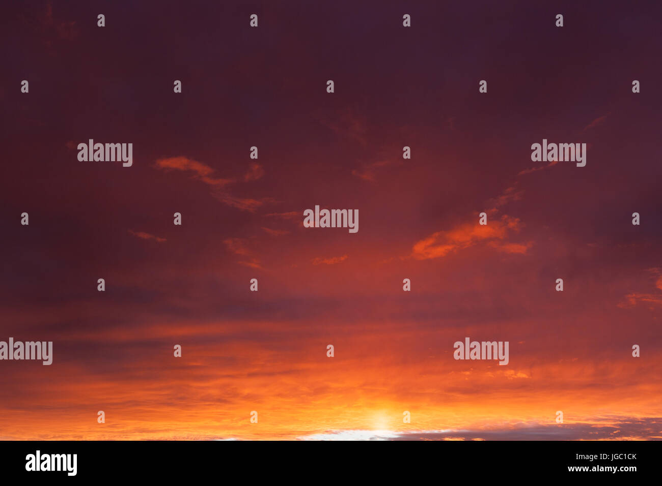 Vibrant sunset cloudscape Stock Photo - Alamy