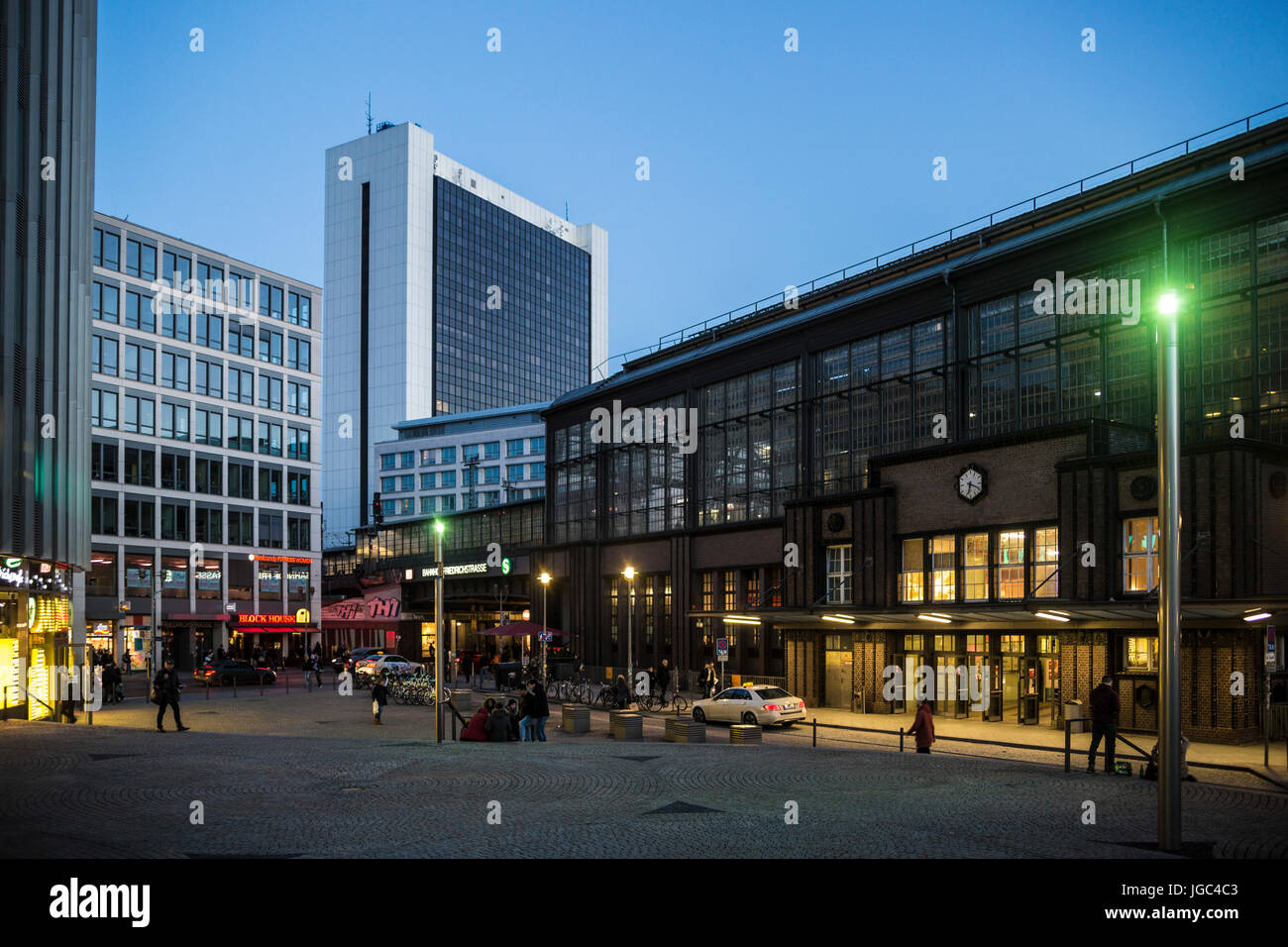 Internationales handelszentrum berlin hi-res stock photography and ...