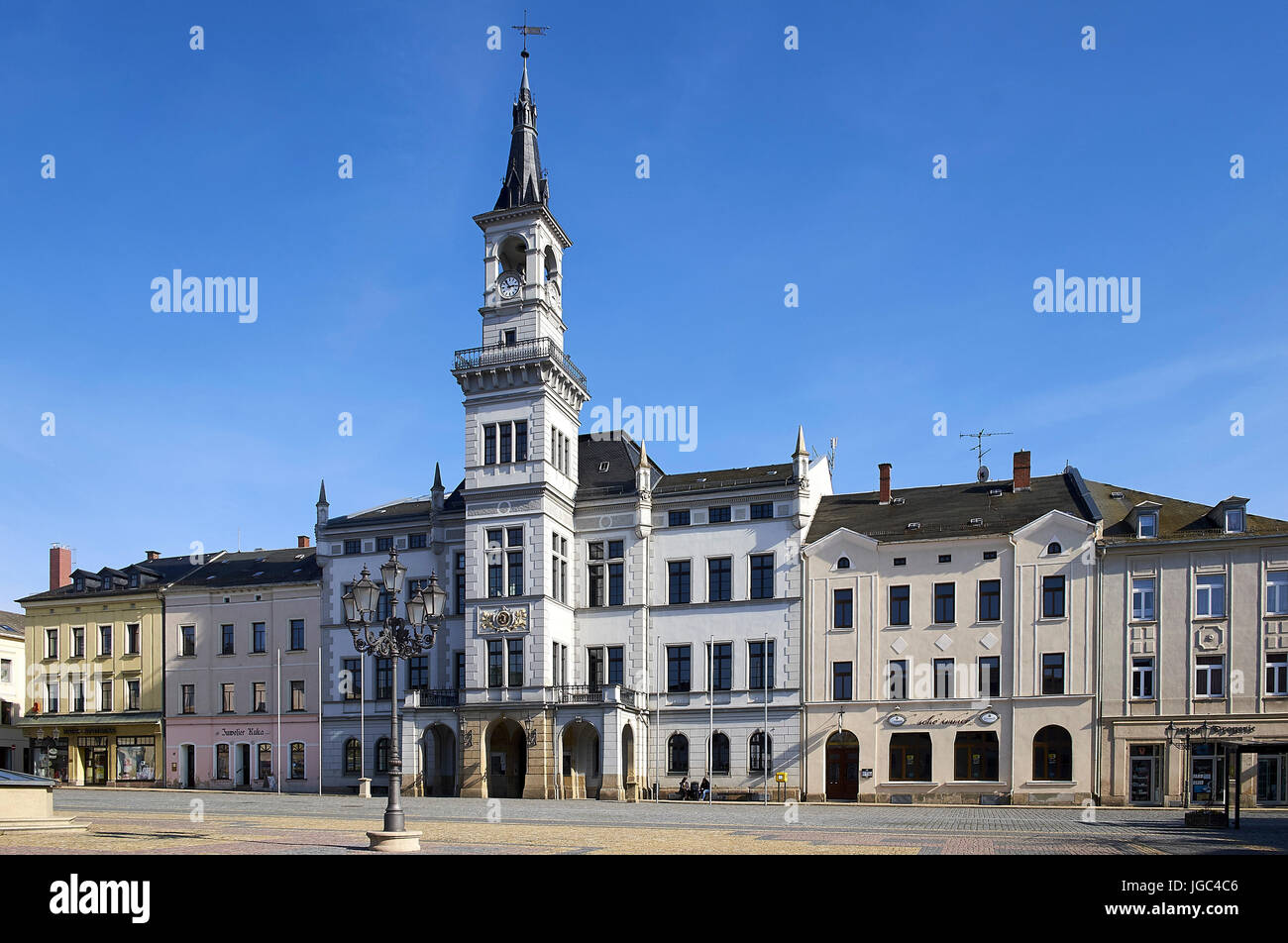 Town hall at the market in oelsnitz hi-res stock photography and images ...