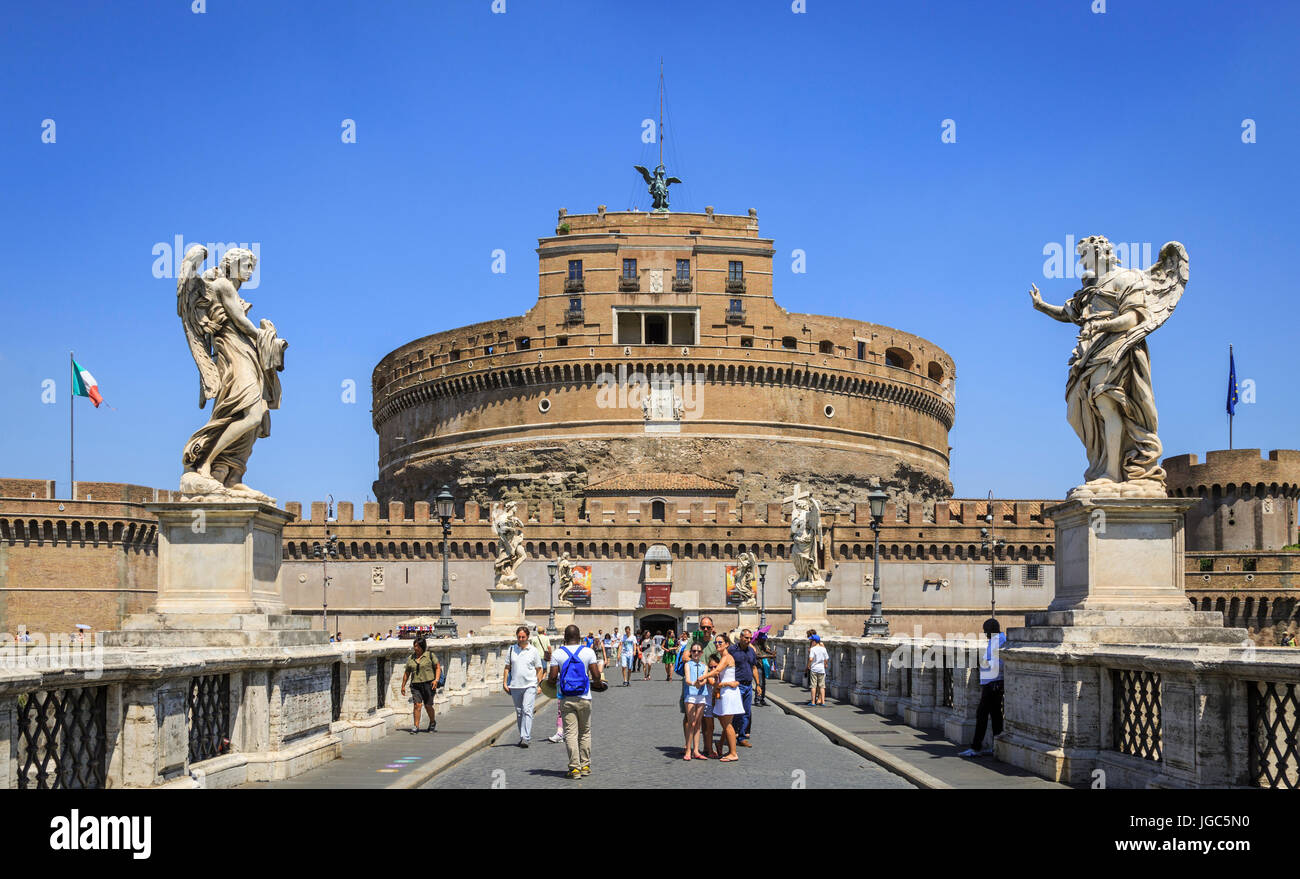 Engelsburg, Castel Sant'Angelo, Rome, Italy Stock Photo - Alamy