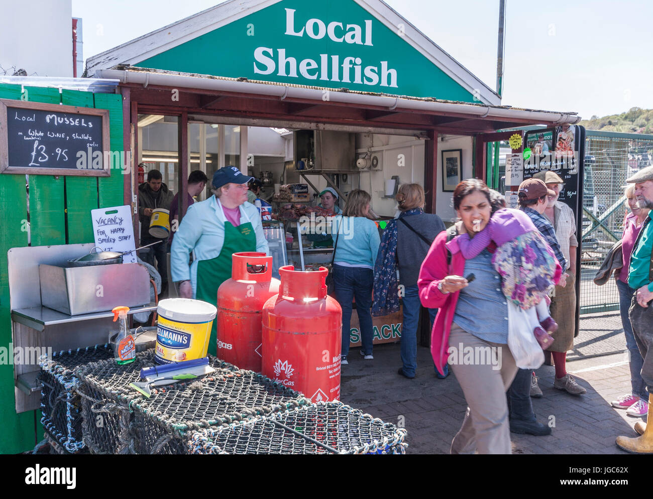 Shellfish stall hi-res stock photography and images - Alamy