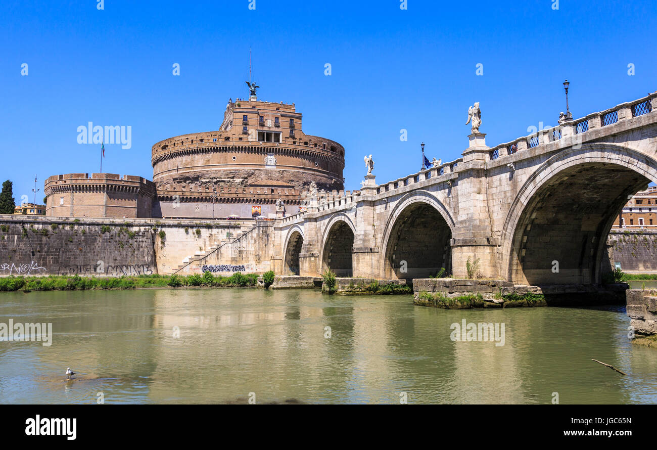 Engelsburg, Castel Sant'Angelo, Rome, Italy Stock Photo - Alamy