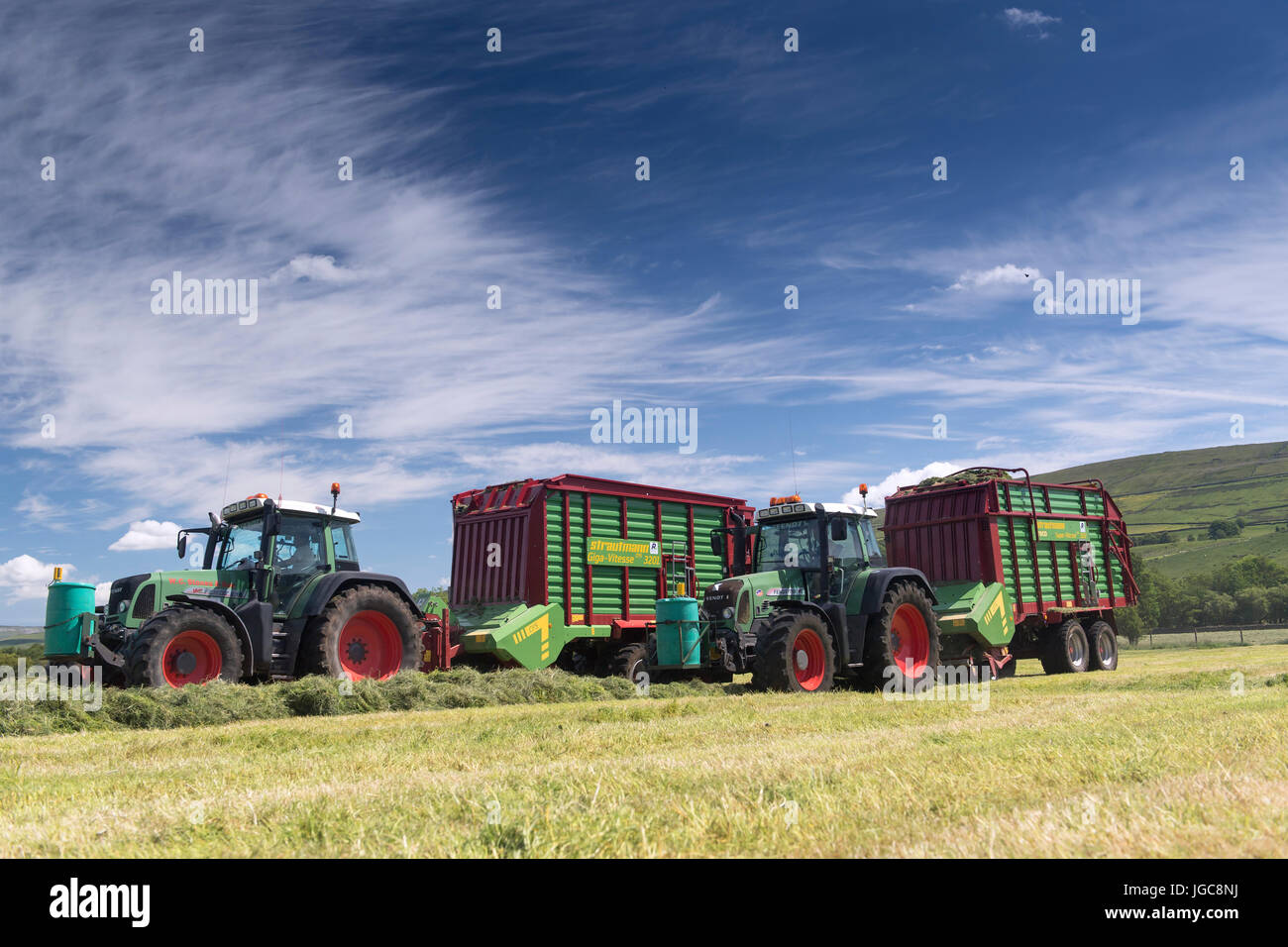 Making silage crop in the Yorkshire Dales with a Strautmann Forage ...