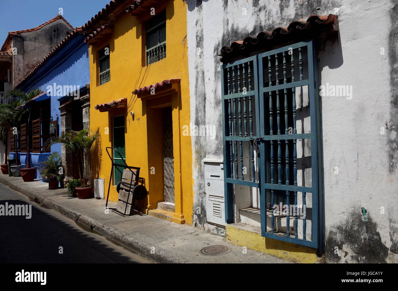 A pretty street in Cartagena, Colombia Stock Photo - Alamy