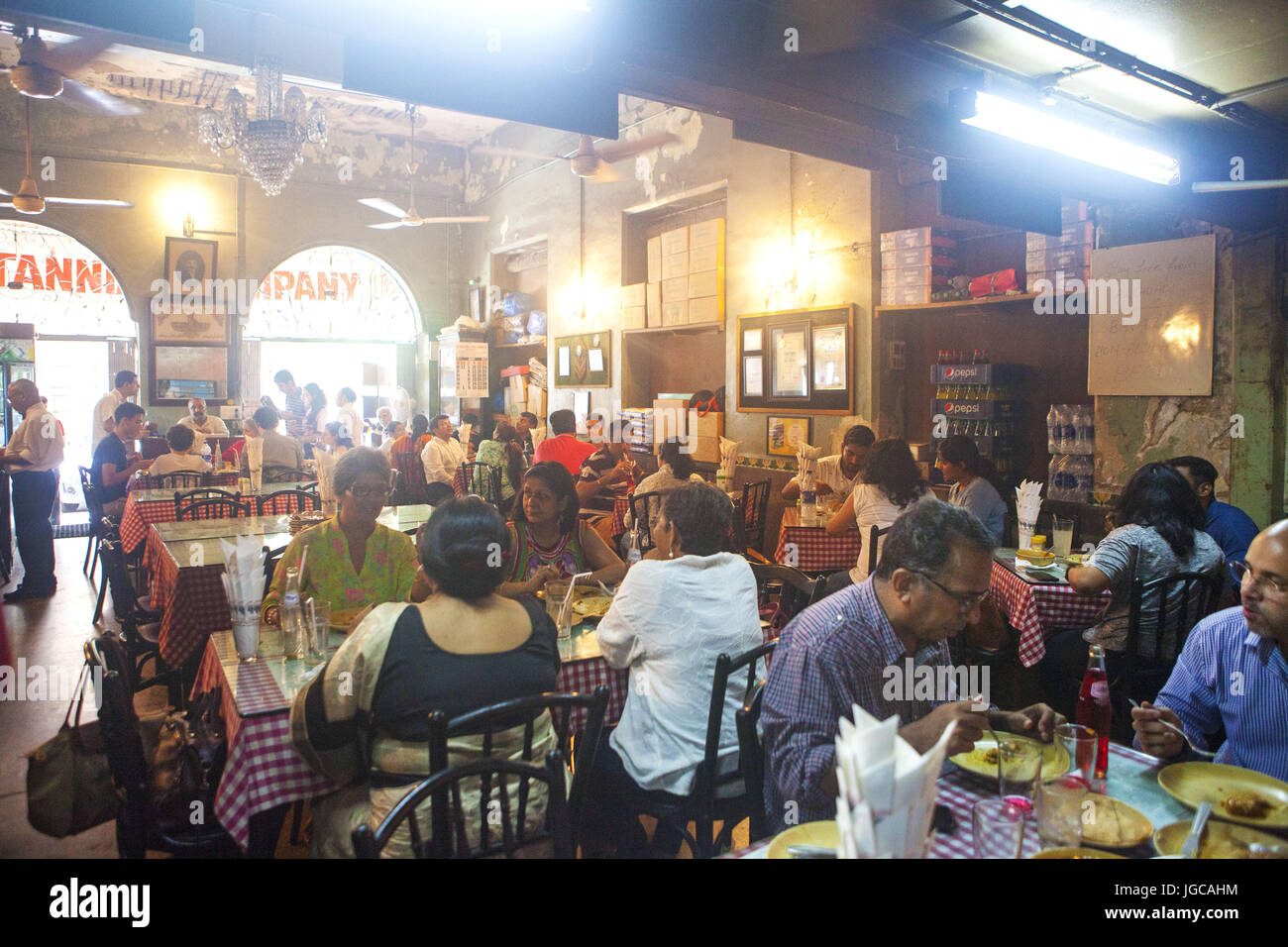 Food court india hi-res stock photography and images - Alamy