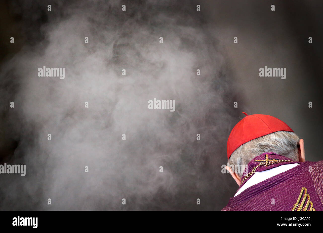 Cardinal Meisner celebrates his farewell ceremony at the cathedral in ...