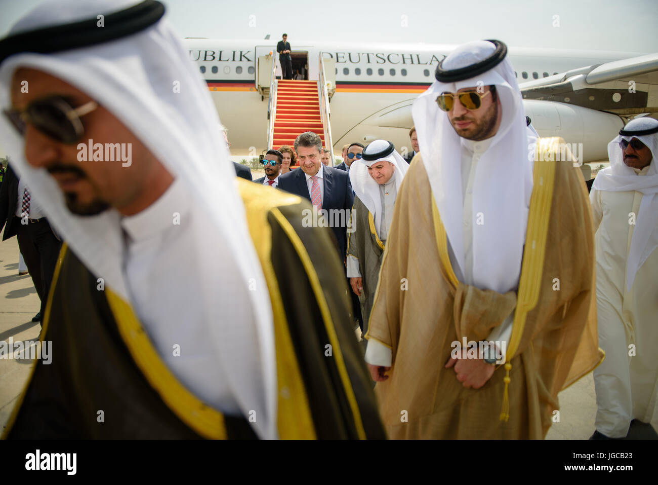 Kuwait City, Kuwait. 5th July, 2017. L-R: German foreign minister ...