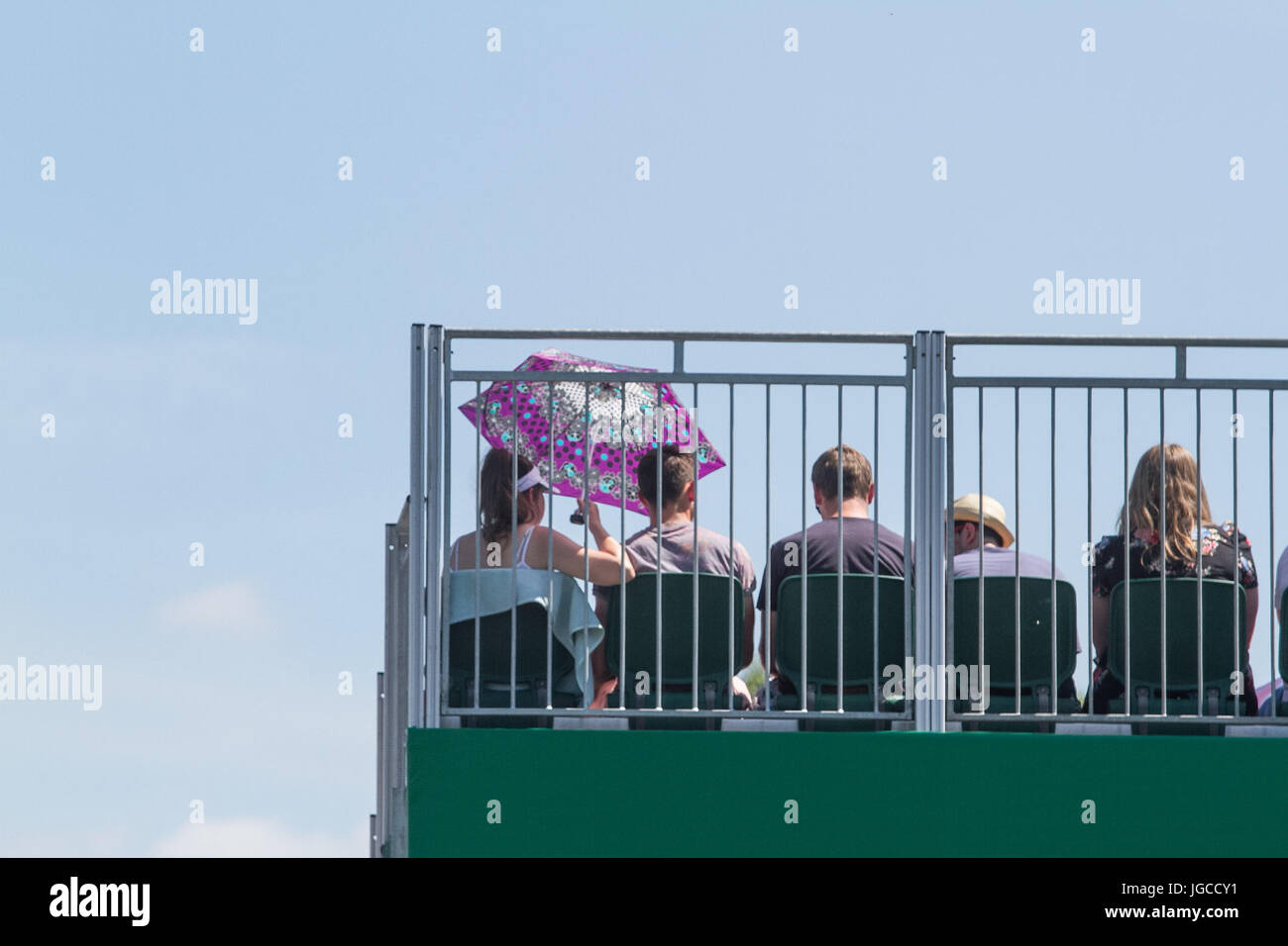 A spectator at wimbledon hi-res stock photography and images - Alamy