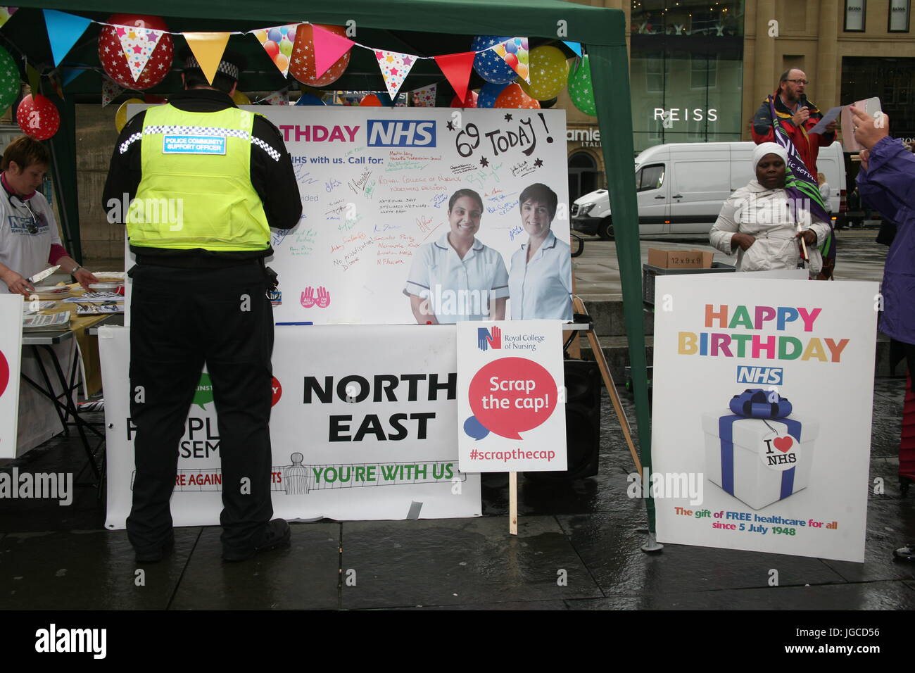 Nhsbirthdaycard hi-res stock photography and images - Alamy