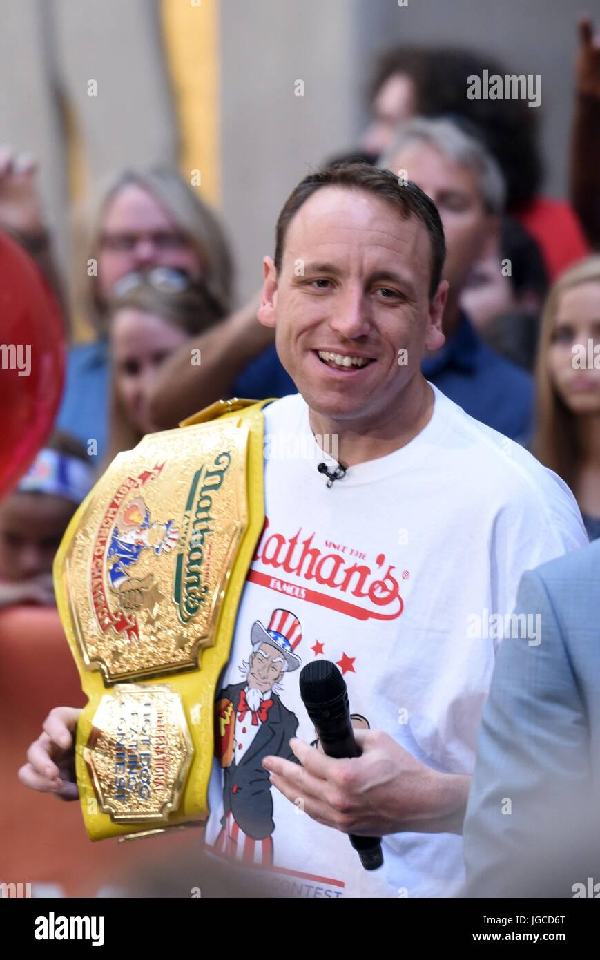 Joey chestnut hi-res stock photography and images - Alamy