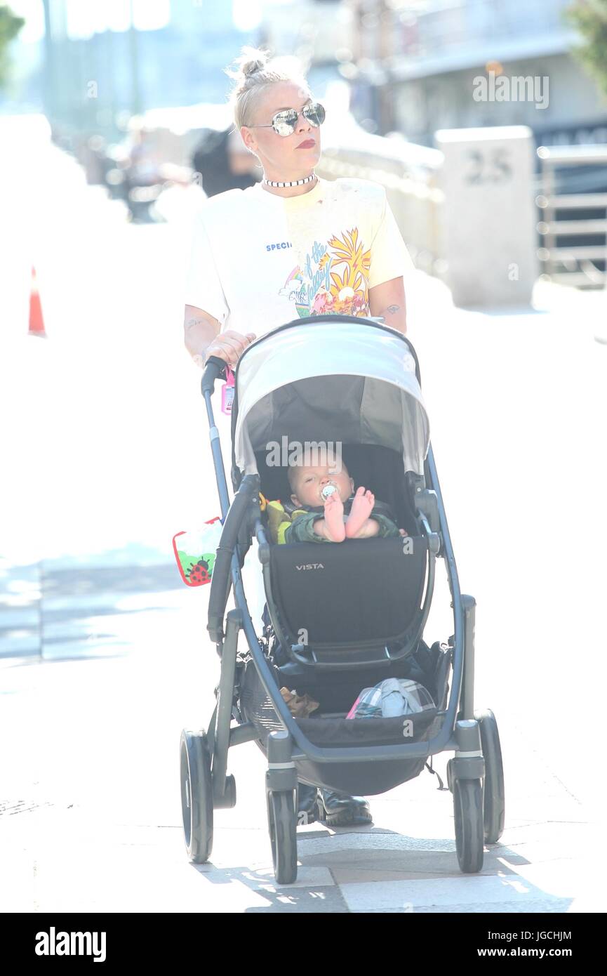 New York, NY, USA. 5th July, 2017. Pink and Jameson Moon Hart seen on ...