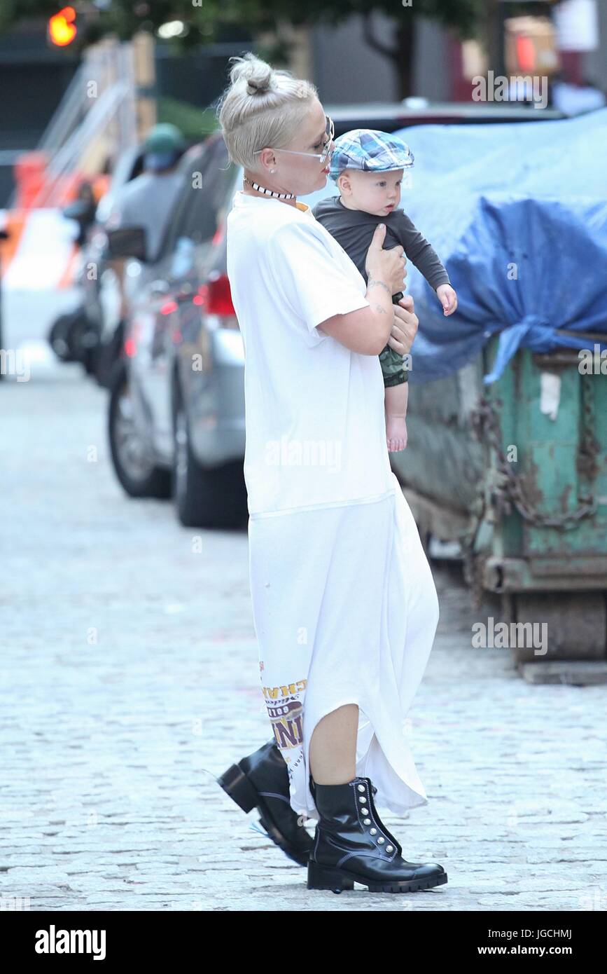 New York, NY, USA. 5th July, 2017. Pink and Jameson Moon Hart seen on ...