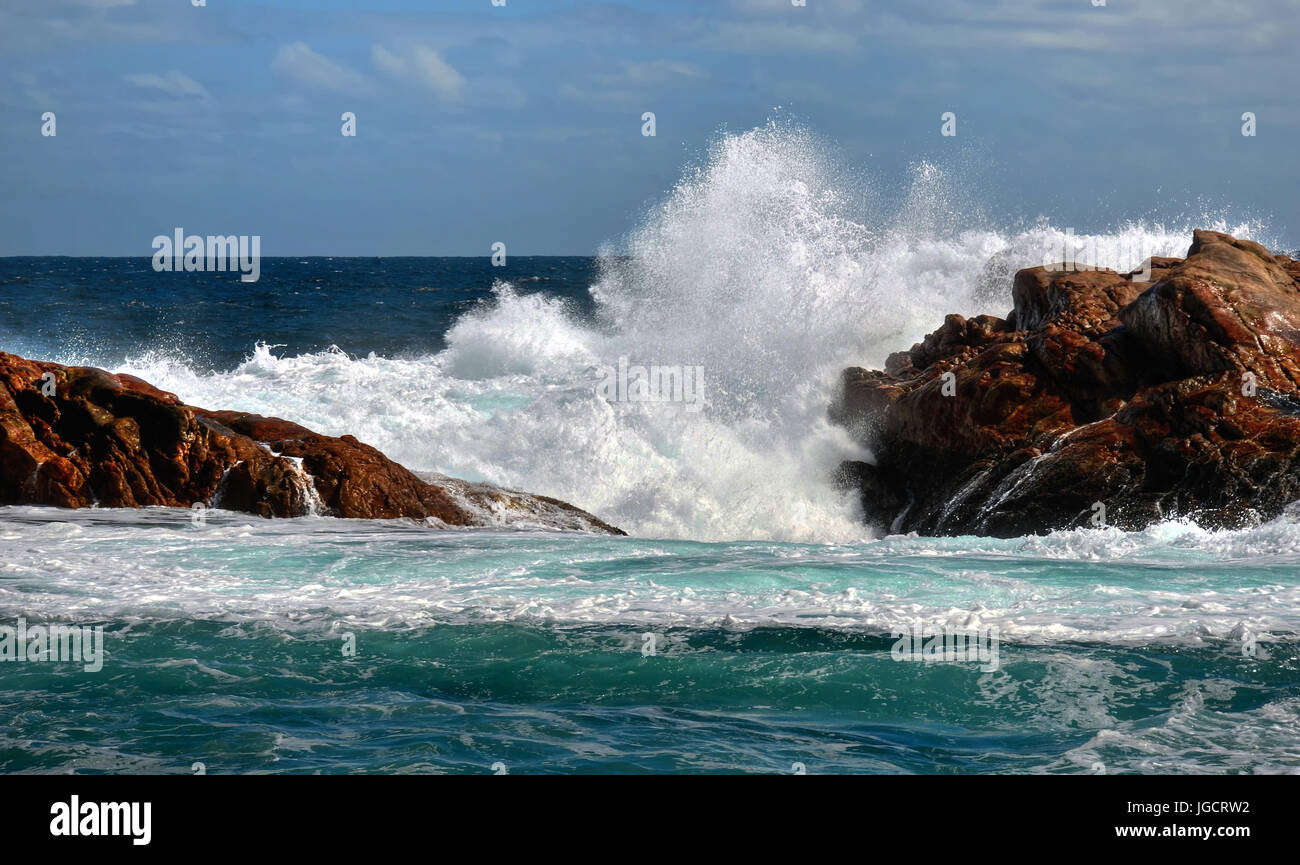 Waves crashing on beach, Canal Rock, Perth, Western Australia ...