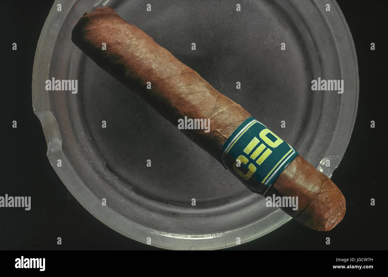 Cigarettes tobacco leaves hi-res stock photography and images - Alamy