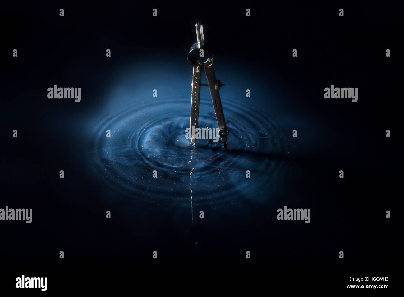 Concentric circles drawing hi-res stock photography and images - Alamy