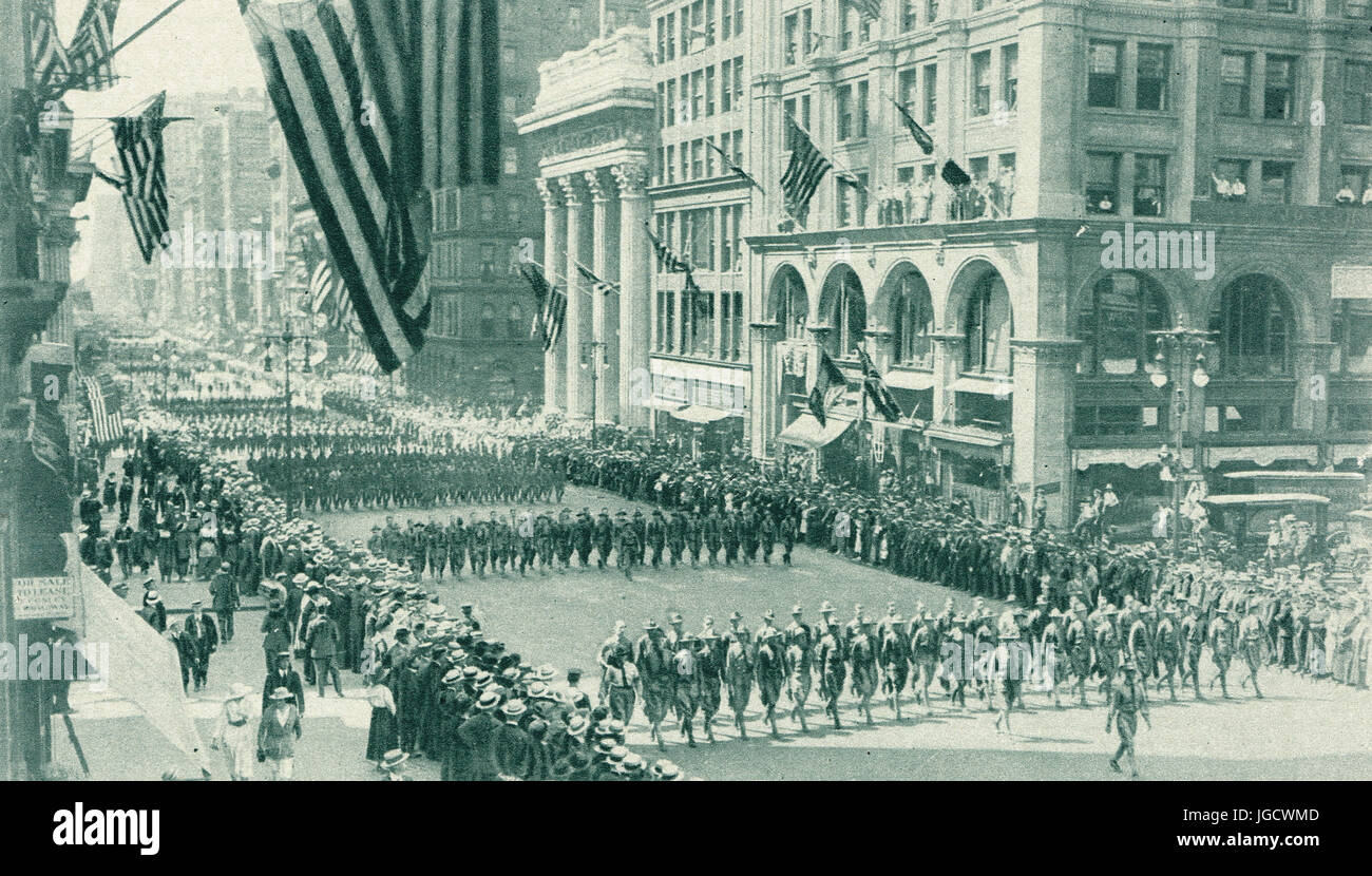 American flags parade hi-res stock photography and images - Alamy