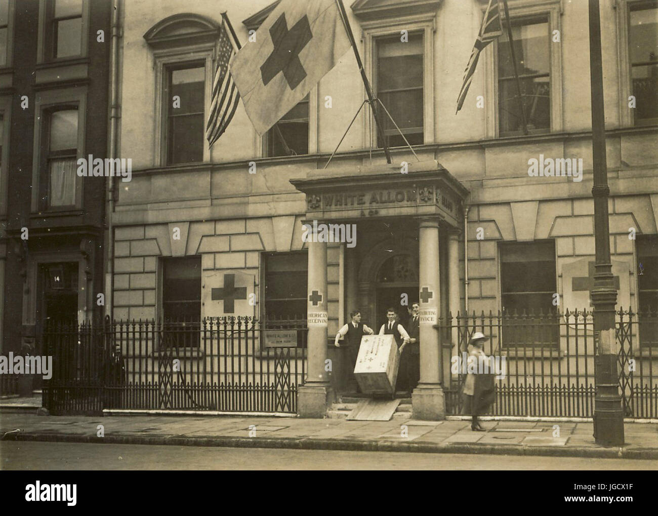 Red cross in wwi hi-res stock photography and images - Alamy