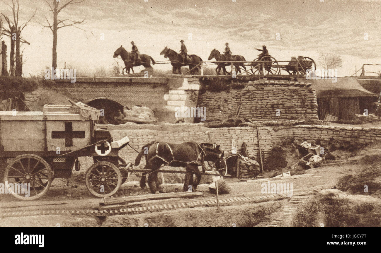 Ambulance dressing station hi-res stock photography and images - Alamy