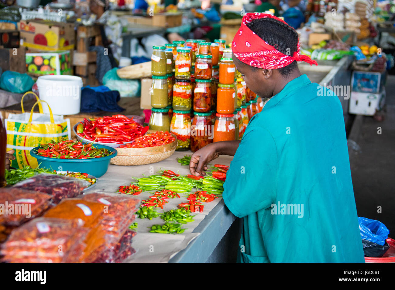 Sorting chilli, Mercado Municipal, Municipal Market in Maputo ...