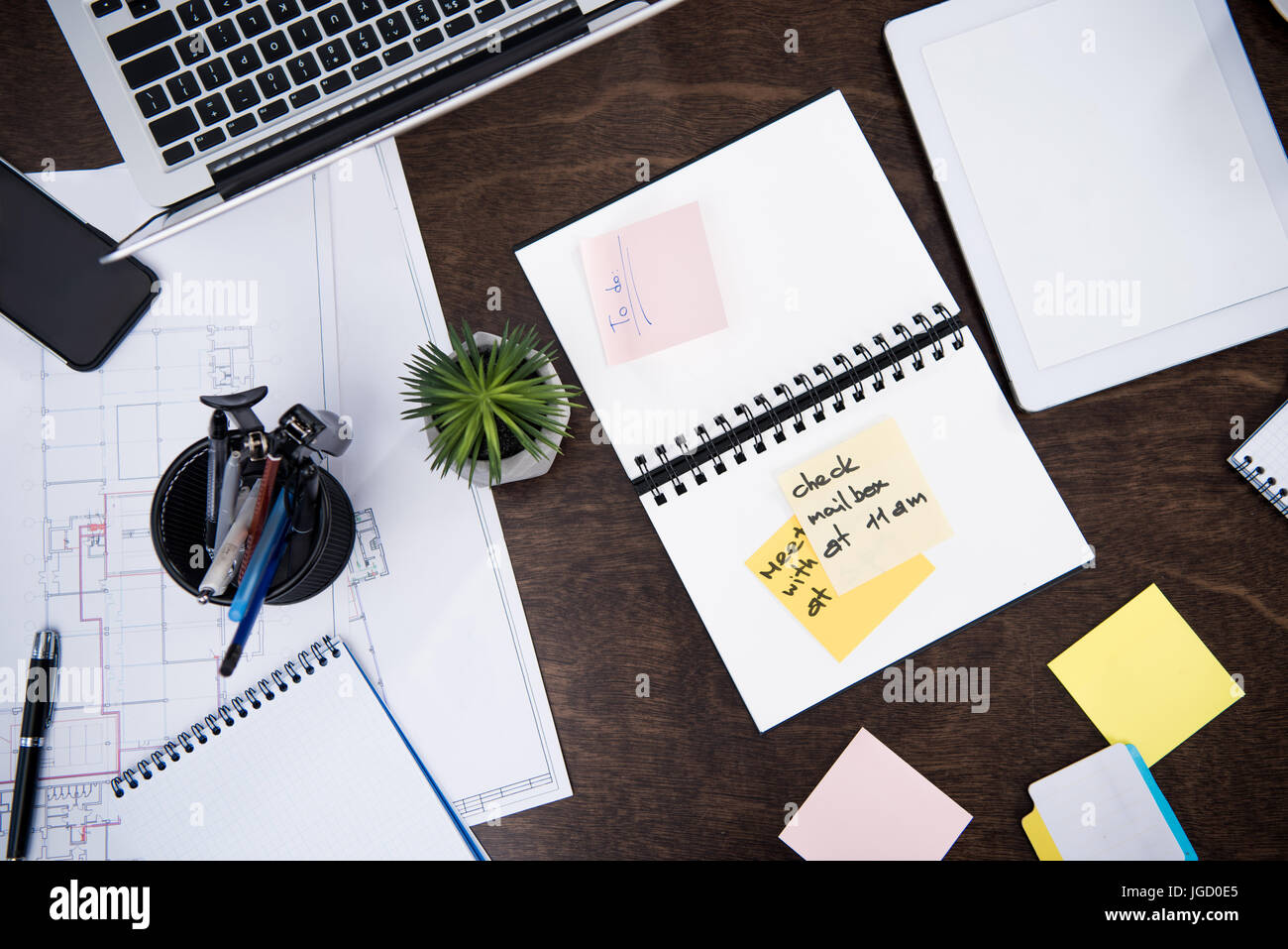 Project notes screen hi-res stock photography and images - Alamy