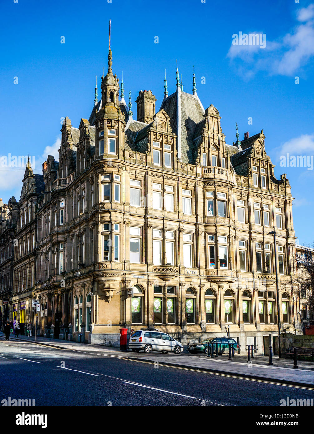 Imposing Building High Resolution Stock Photography and Images - Alamy