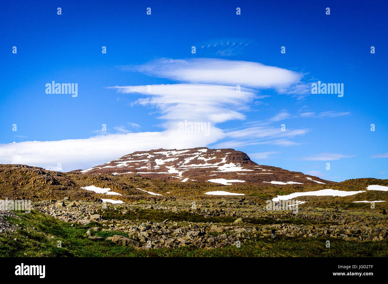 Sleeping volcano hi-res stock photography and images - Alamy