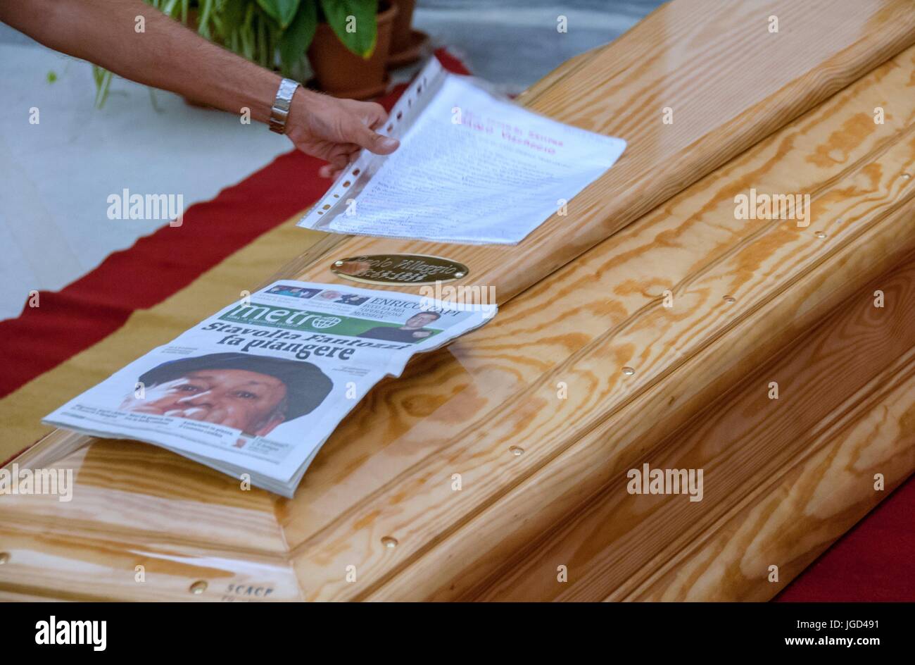 Dubbing ceremony hi-res stock photography and images - Alamy