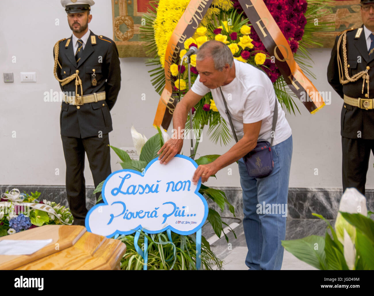 Dubbing ceremony hi-res stock photography and images - Alamy