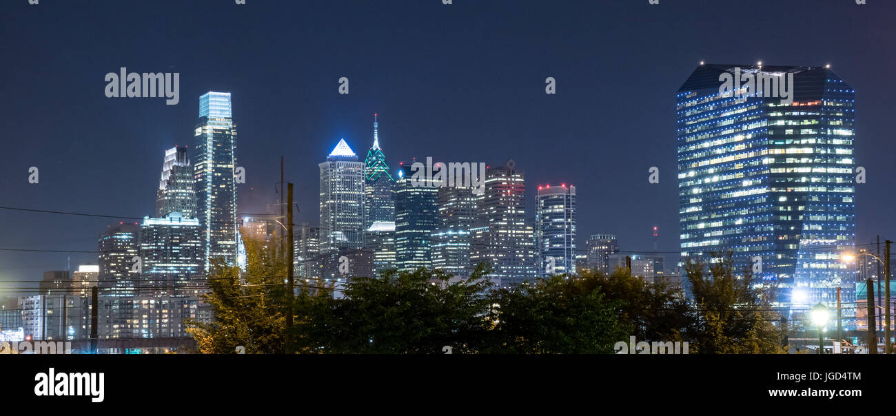 Philadelphia city skyline at night Stock Photo - Alamy