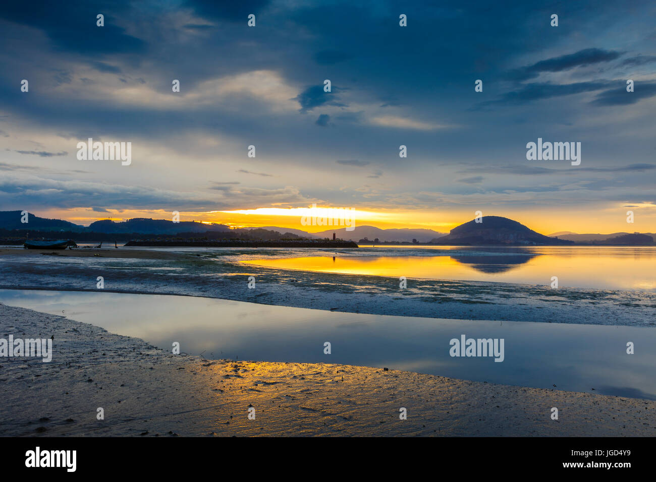 Tidal beach hi-res stock photography and images - Alamy