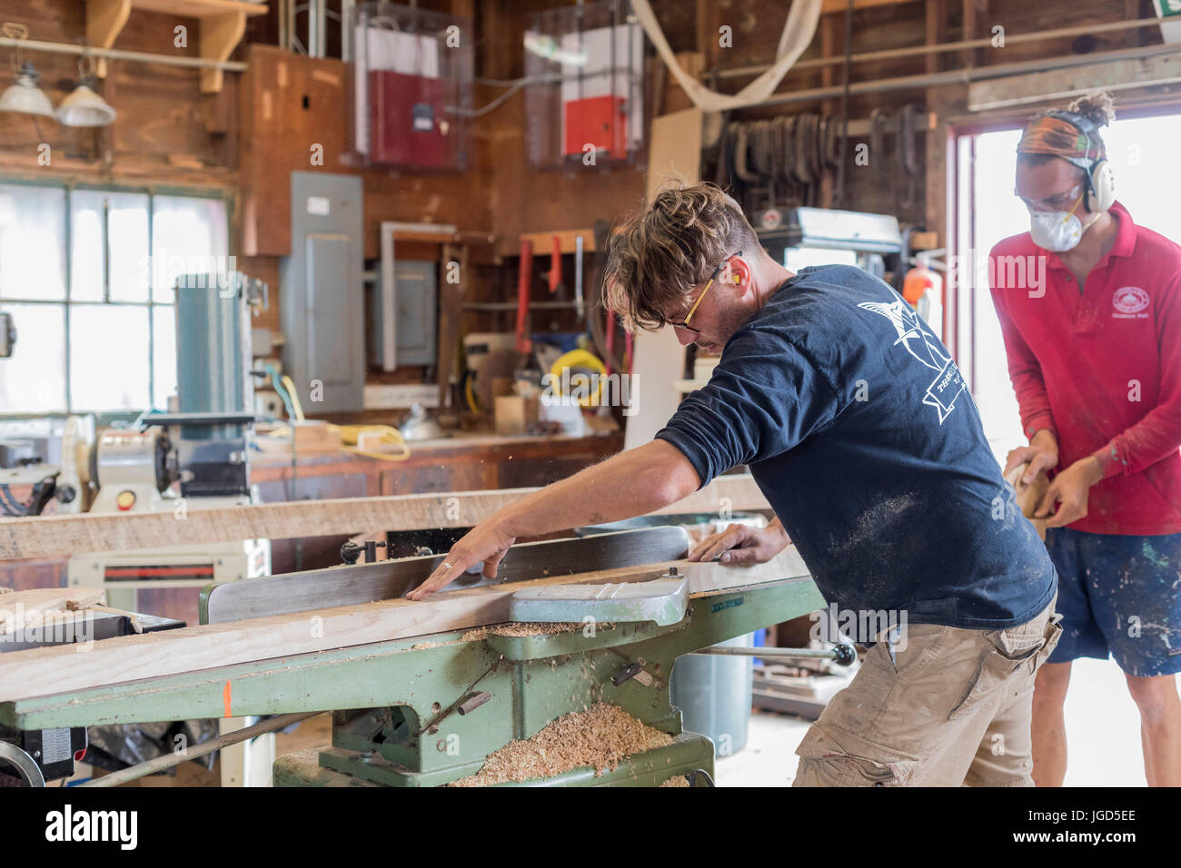 Working boatyard hi-res stock photography and images - Alamy