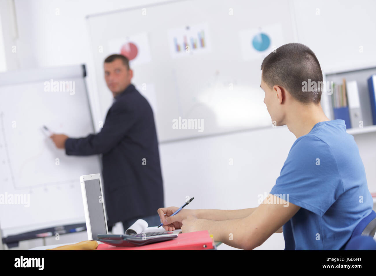 English lesson whiteboard hi-res stock photography and images - Alamy