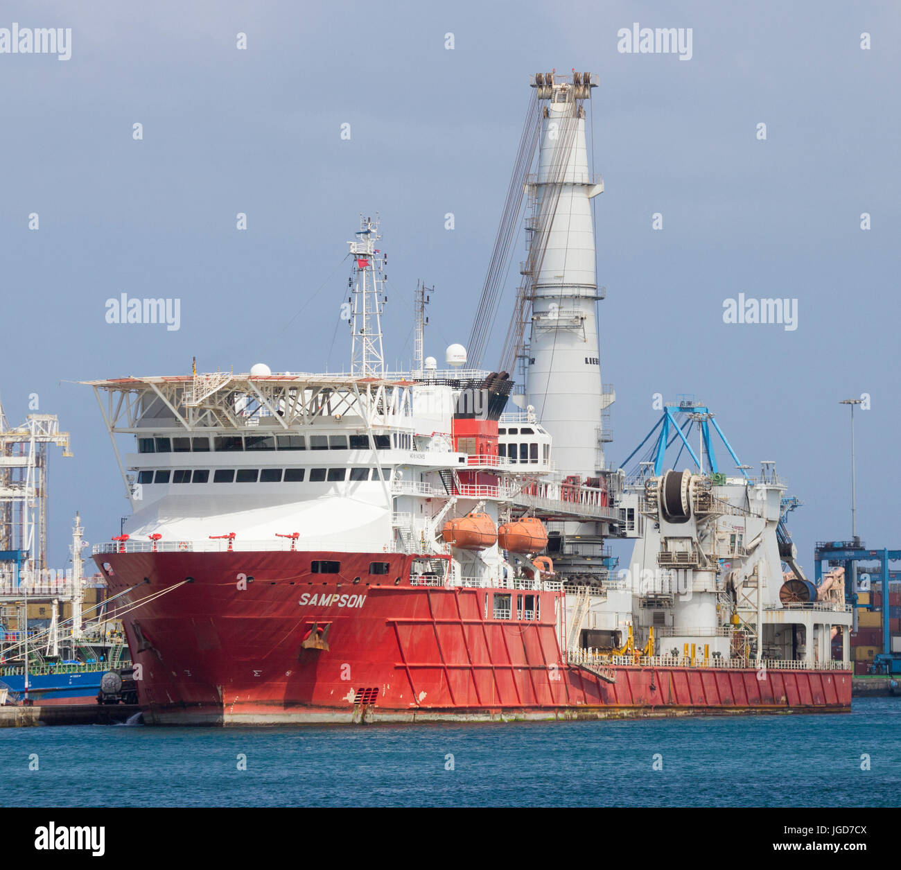 Offshore installation hi-res stock photography and images - Alamy