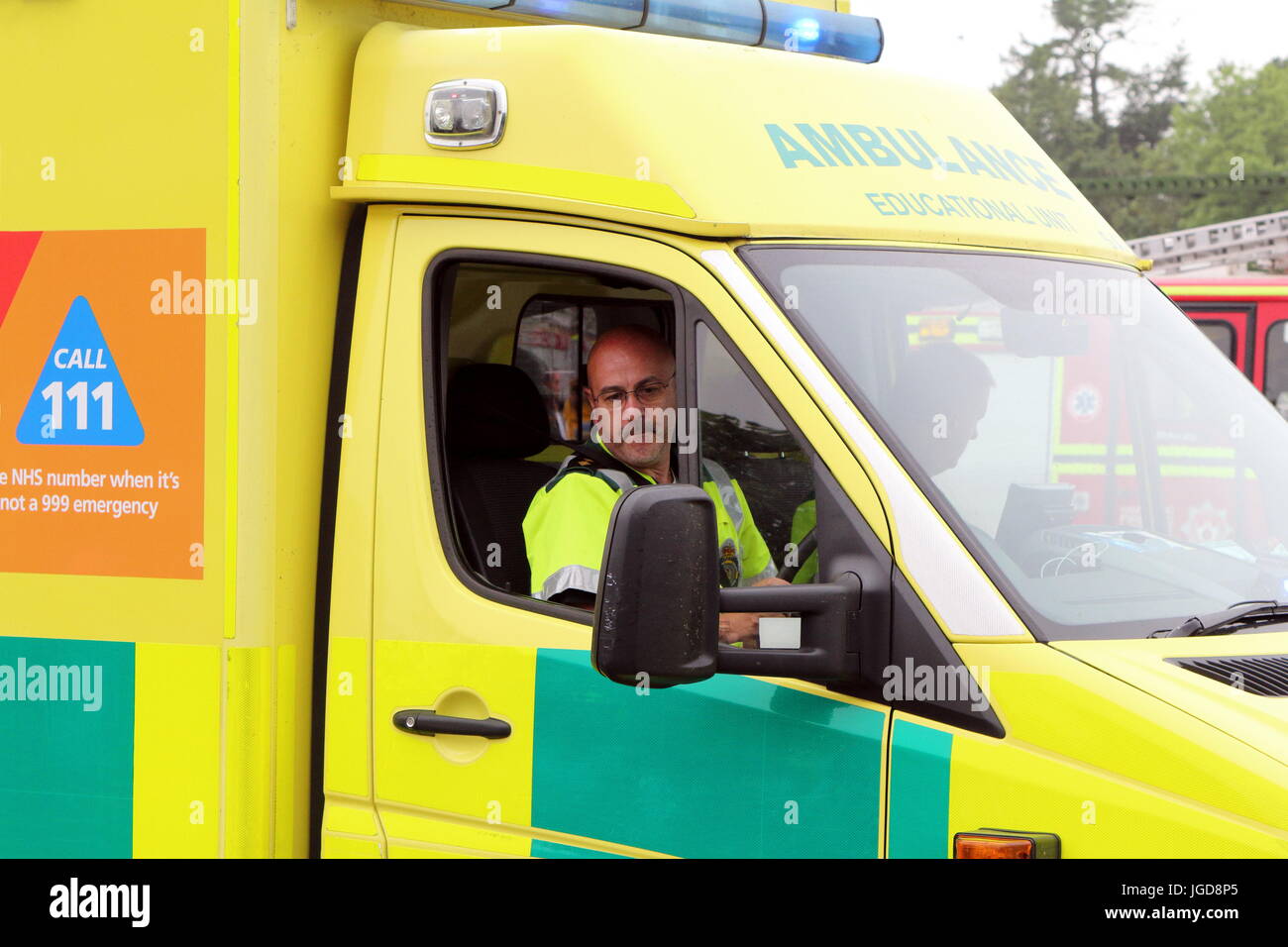 Paramedic unit ambulance uk hi-res stock photography and images - Alamy