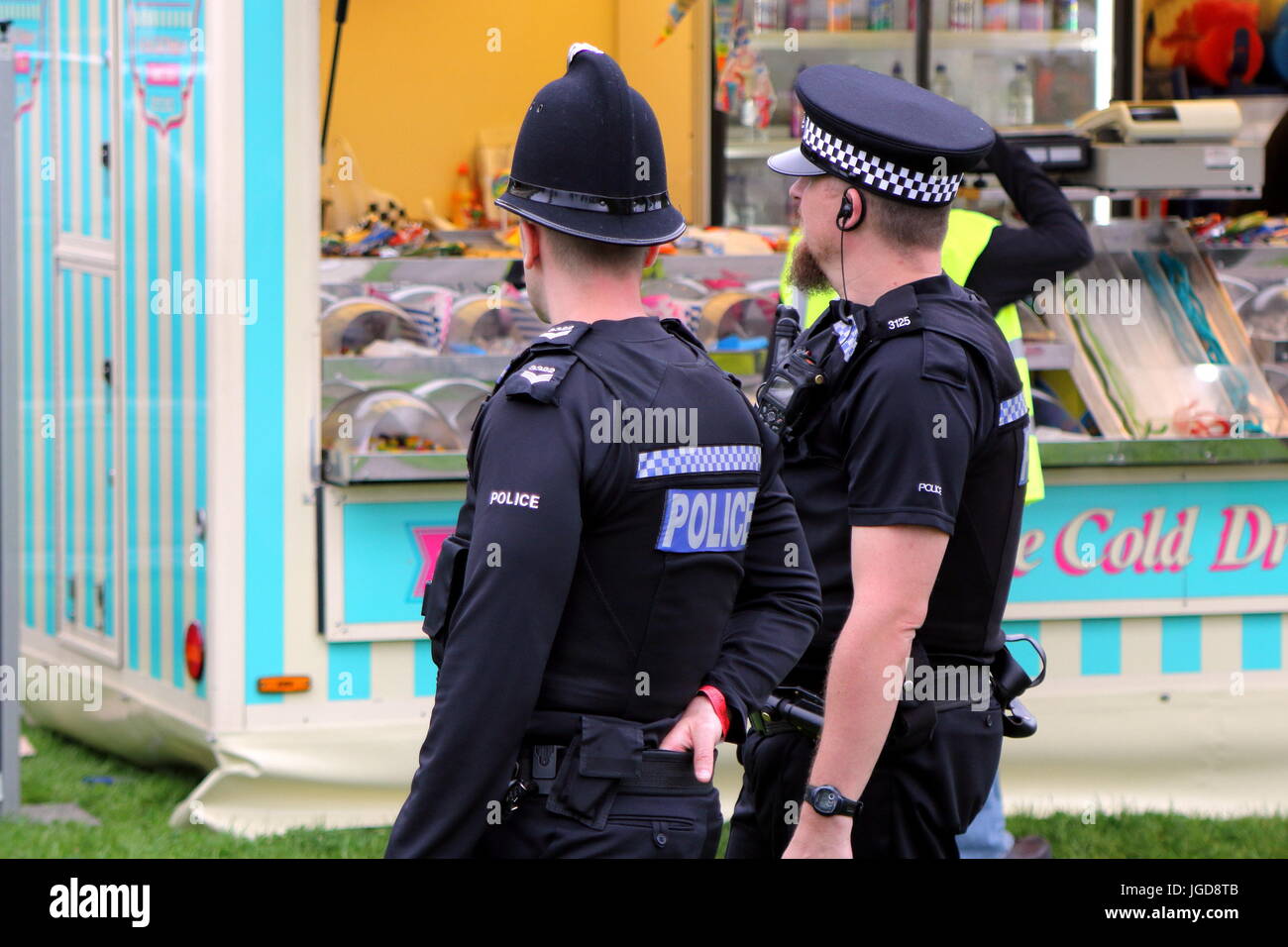 Rear view of police van hi-res stock photography and images - Alamy