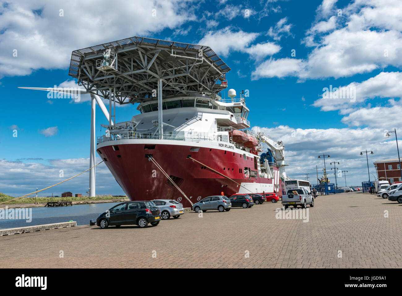Offshore support vessel hi-res stock photography and images - Alamy