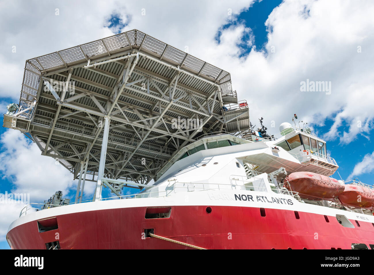 Offshore support vessel hi-res stock photography and images - Alamy