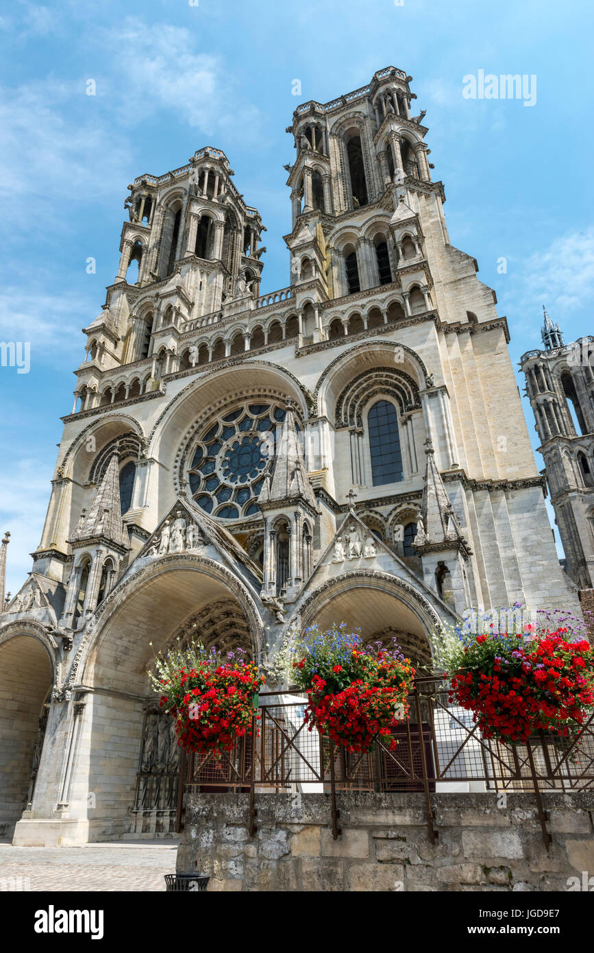 Laon, Cathedral of Notre Dame Stock Photo - Alamy