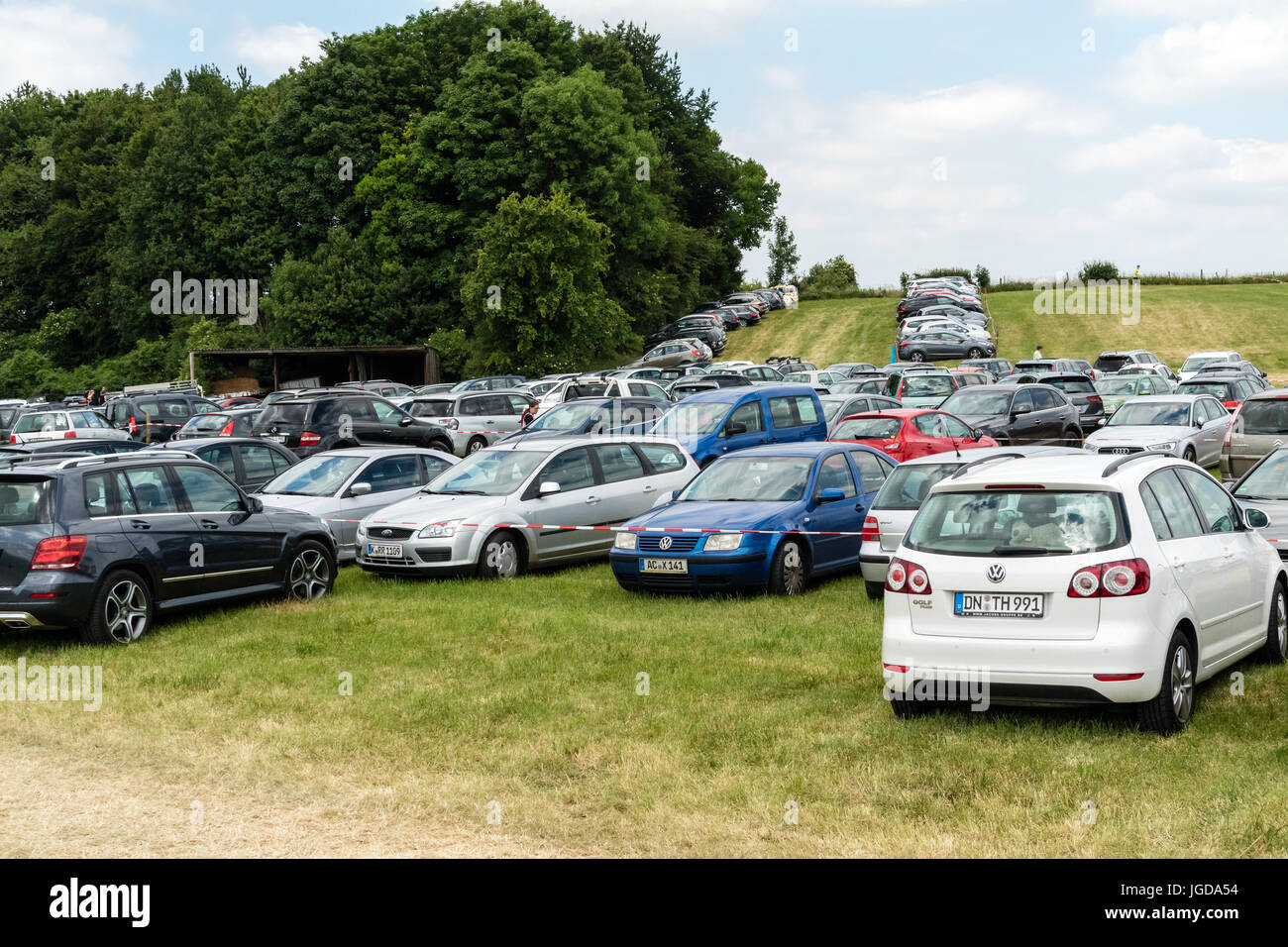 Temporary car park hi-res stock photography and images - Alamy