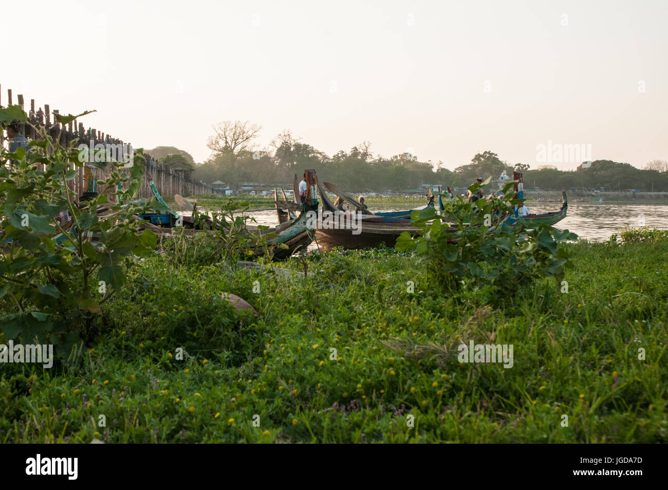 Sunset Myanmar - Ubein bridge Stock Photo - Alamy