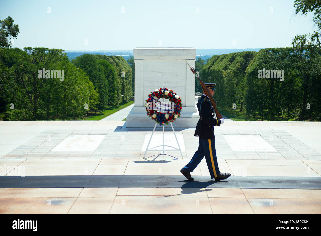 Tomb sentinel ceremonial guard hi-res stock photography and images - Alamy