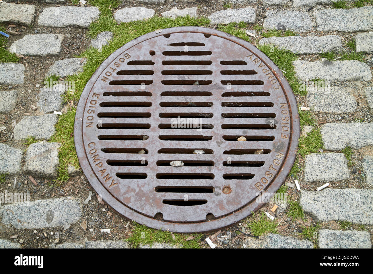 Utility manhole hi-res stock photography and images - Alamy