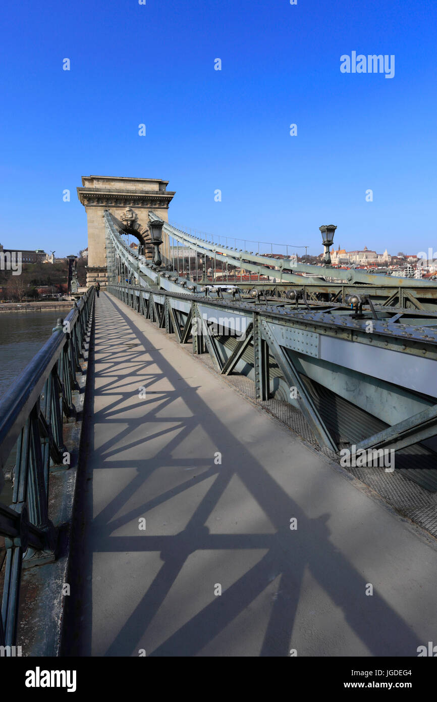 The Széchenyi Chain bridge, river Danube, Budapest city, Hungary Stock ...
