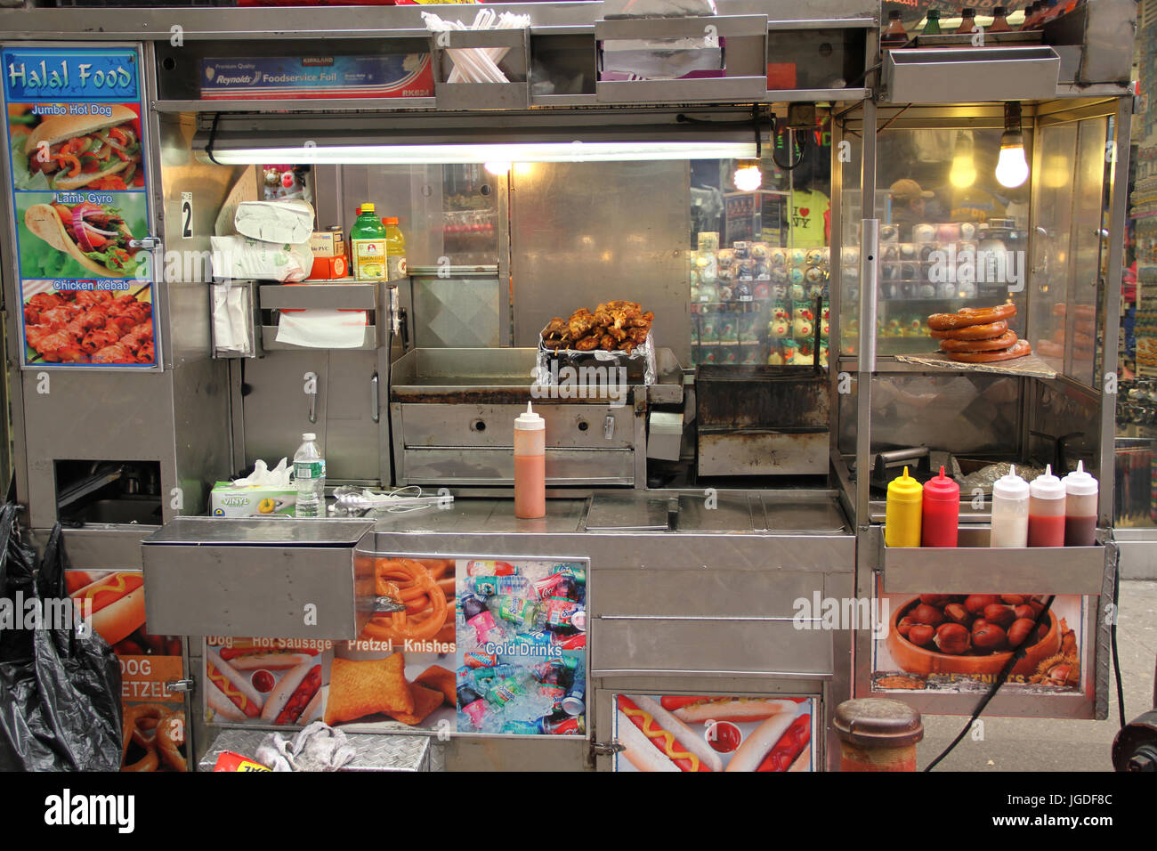 Food truck, Times Square, New York, United States Stock Photo - Alamy