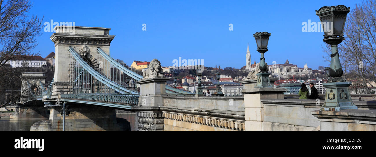 The Széchenyi Chain bridge, river Danube, Budapest city, Hungary Stock ...