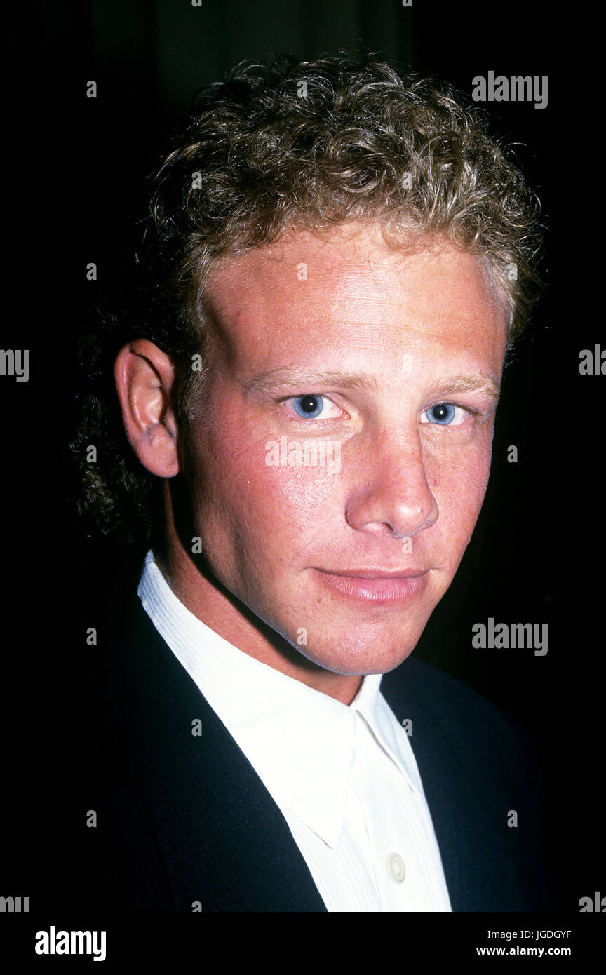 Ziering hi-res stock photography and images - Alamy