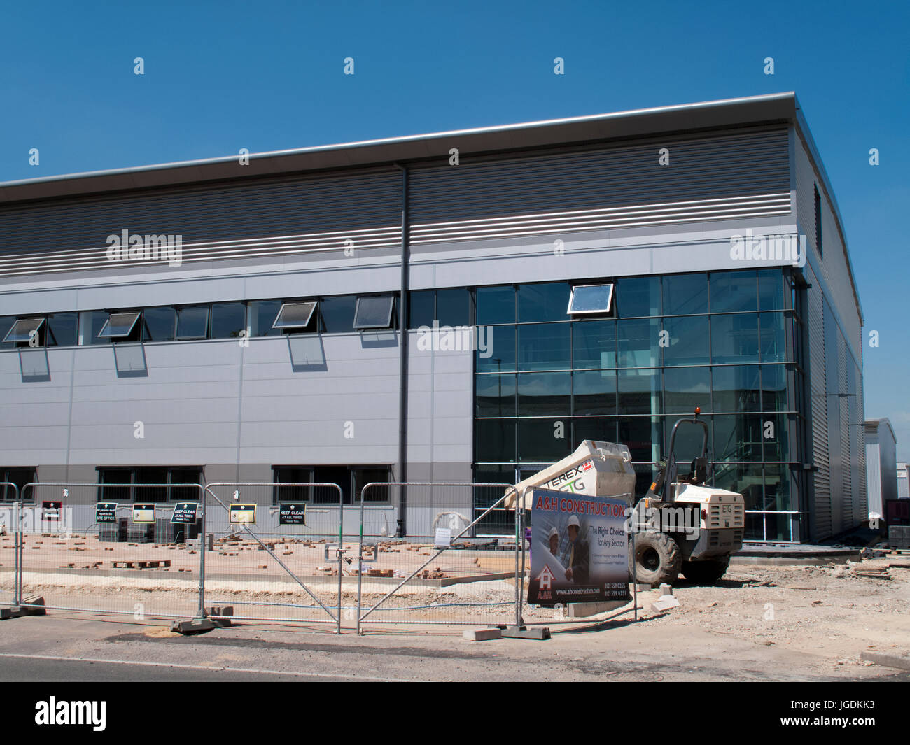 Construction site, new commercial warehouse and office development ...