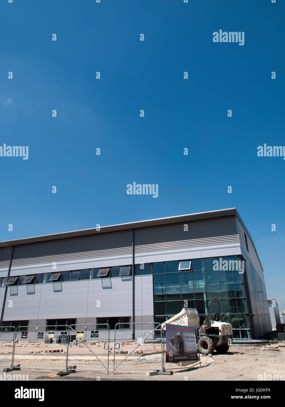 Construction site, new commercial warehouse and office development ...