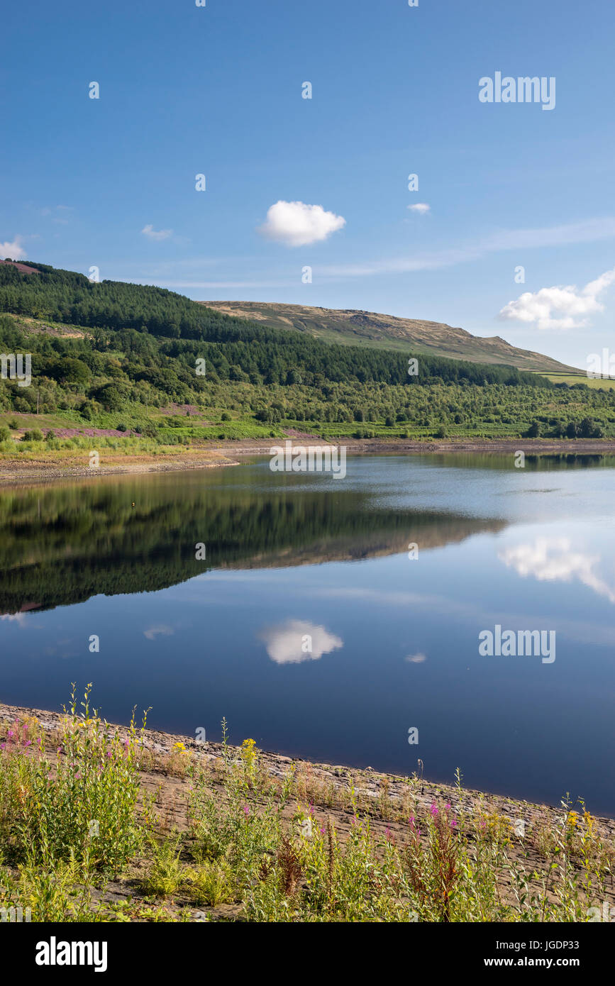 View of longdendale valley hi-res stock photography and images - Alamy