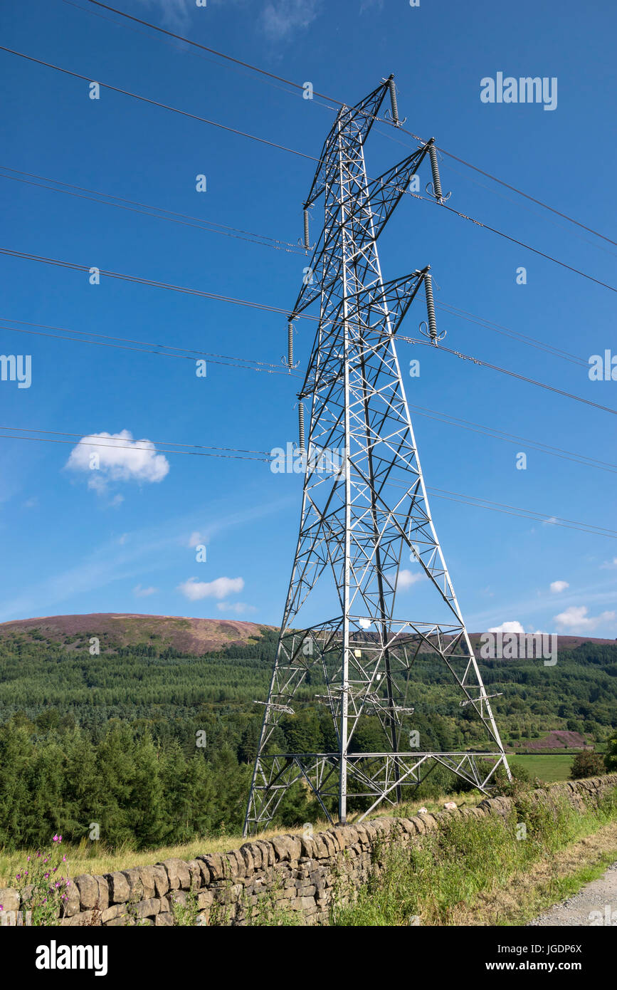 Electricity pylons in the Longdendale valley, Derbyshire, England Stock ...